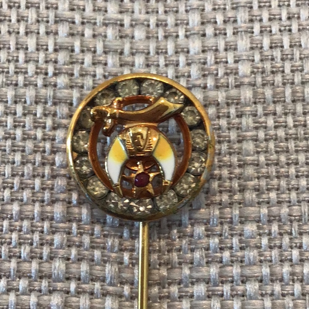 Shriner’s Stick Pin Gold Tone Rhinestones Vintage - Gem